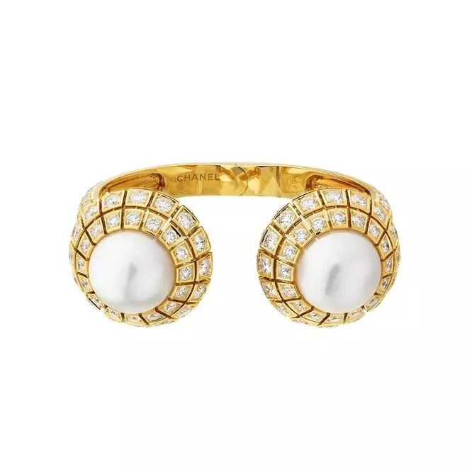 Best friends of girls: 7 Jewelry from the 