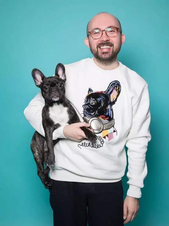 Symbol of the year: 4 Sweatshirt with dog prints from New Year's capsules Katya Dobryakova 44447_4