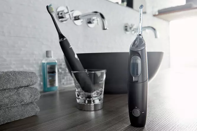 This is the turn: what are the advantages of an electric brush for teeth from ordinary 44484_2