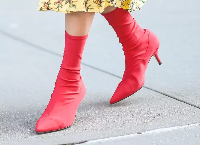Červená na bílém: domácí nákup leden - červené boty 45063_1