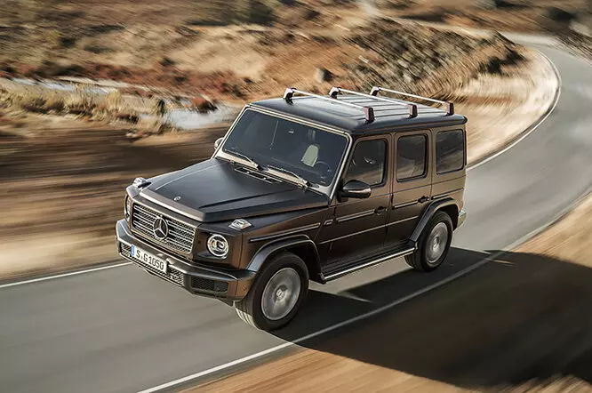Mercedes-Benz released an improved model of the legendary G-class SUV 45515_6