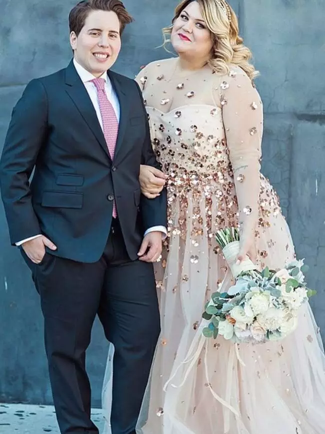 11 свадбени фустани на модни блогери, гледајќи кој сакам веднаш да се венчам 4588_5