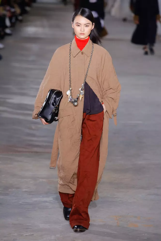 Cutting dresses and crumpled costumes: 16 trend images 3.1 Phillip Lim 46087_16