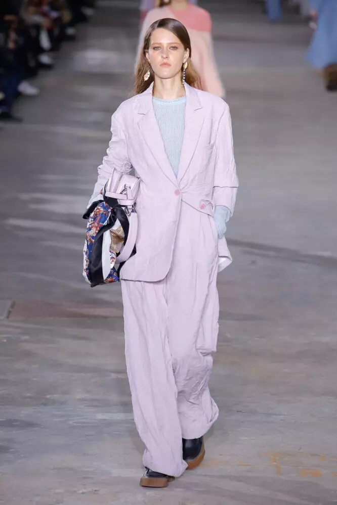 Cutting dresses and crumpled costumes: 16 trend images 3.1 Phillip Lim 46087_5