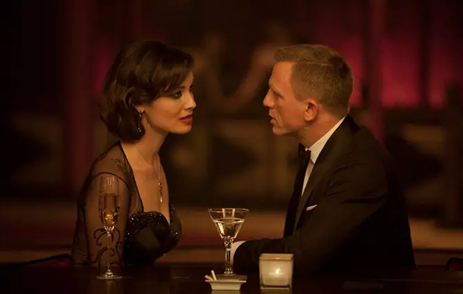 5 Tüdrukud Daniel Craig filmide agendi kohta 007 4630_5