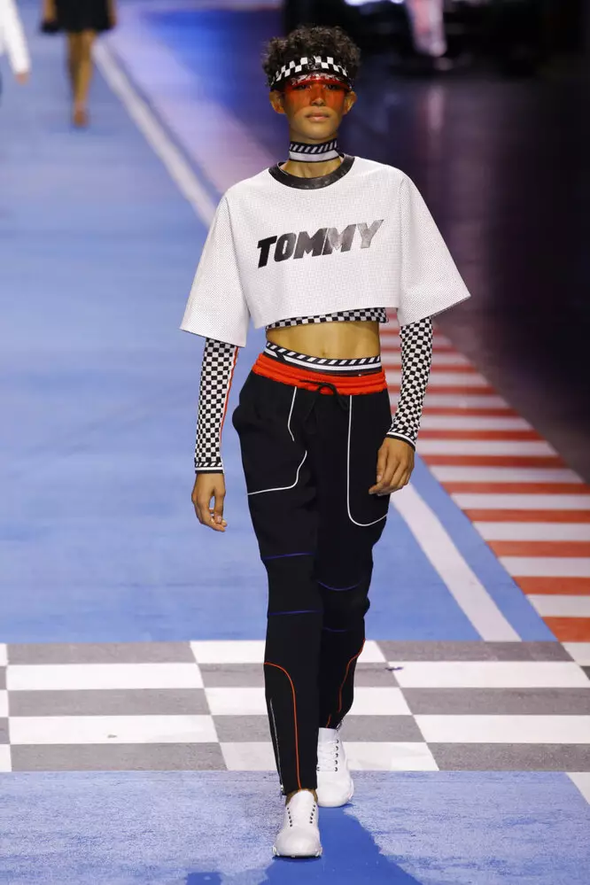 Viimeinen Tommy Hilfiger X Gigi Hadid: 15 