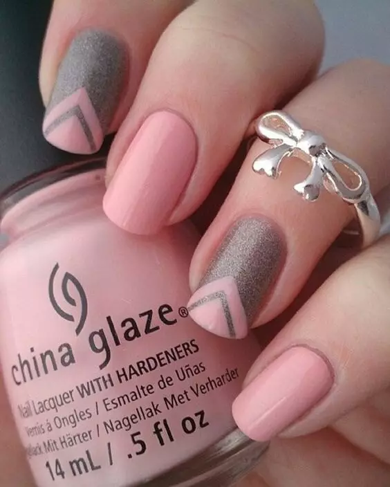 PINK: 30 hevitra malefaka ho an'ny manicure 4648_1