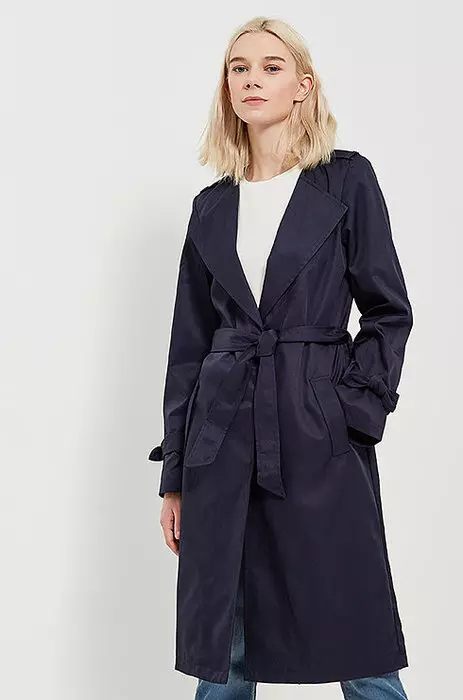 Classic genre: 7 stylish raincoats and trenches for all times 46996_8