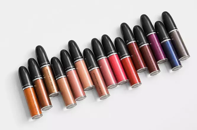 Matte revolution: 8 best matte lipsticks and brilliants that do not drown lips 47229_3