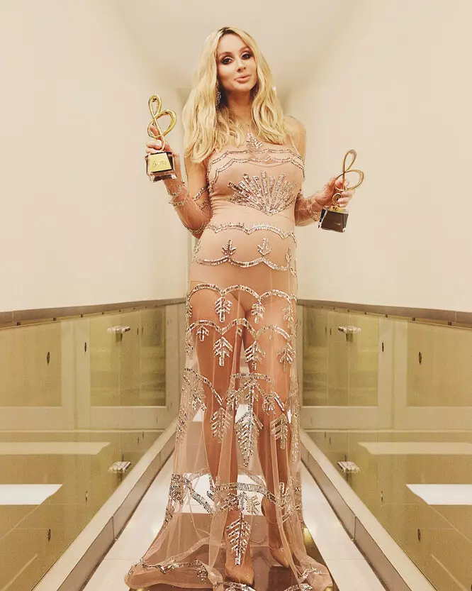 Pregnant Svetlana Loboda in a transparent dress emphasized rounded belly 47460_1