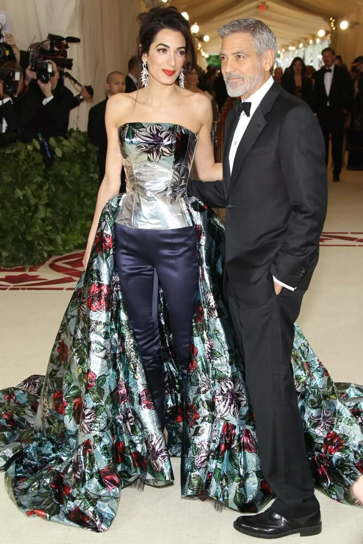 Extmit everyone! George and Amal Clooney on Met Gala 2018 48330_3