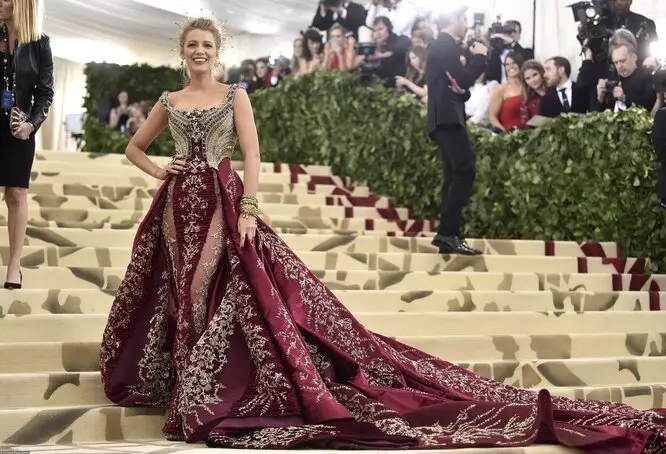 Divine creatures: 6 best images Met Gala 2018 48338_1