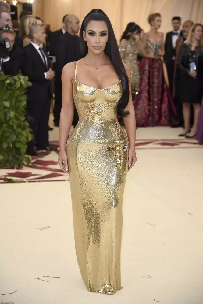 Divine creatures: 6 best images Met Gala 2018 48338_6