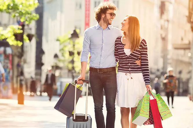 Shopping Abroad: 5 Common Myths and Reality 48345_1