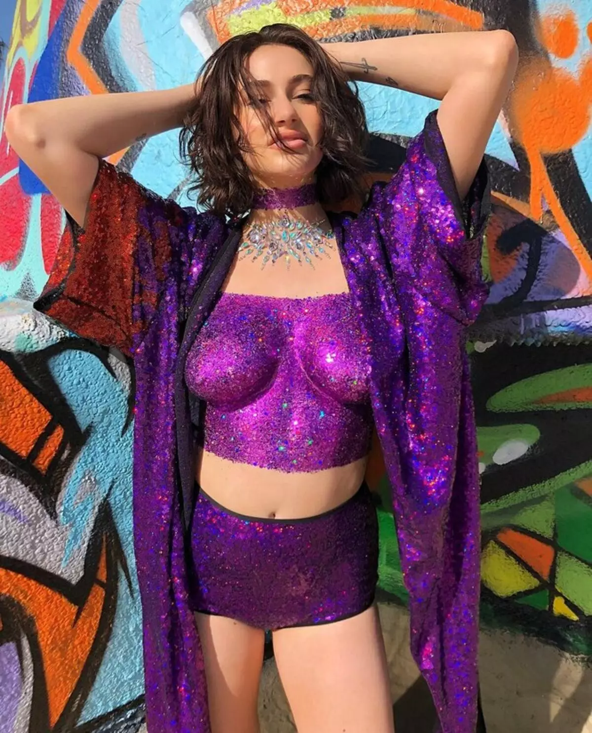 New Beauty Trend: Bodyhouse-costumes from Glitter for Summer Festivals