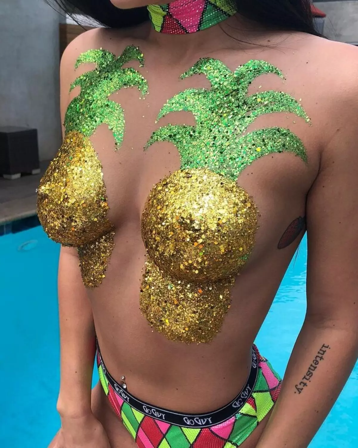 New Beauty Trend: Bodyhouse-costumes from Glitter for Summer Festivals 48411_2