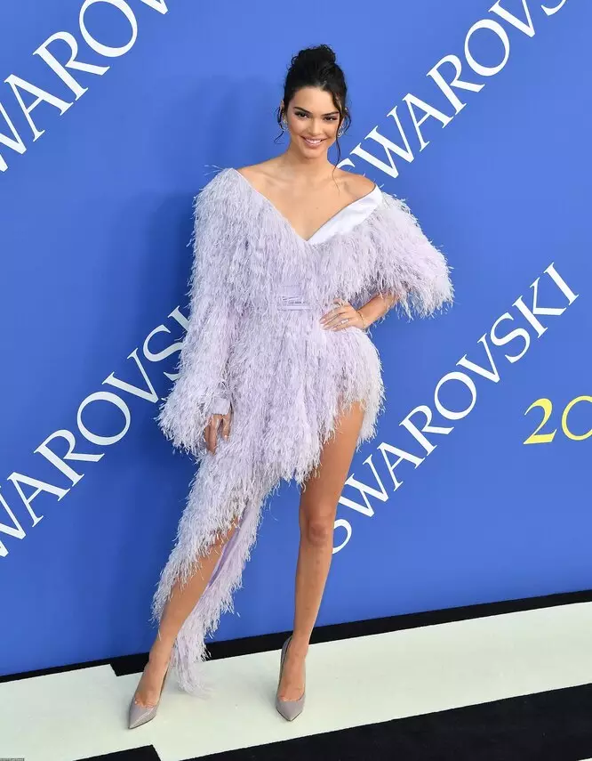 White and fluffy: Kendall Jenner has never been so luxurious 49104_1