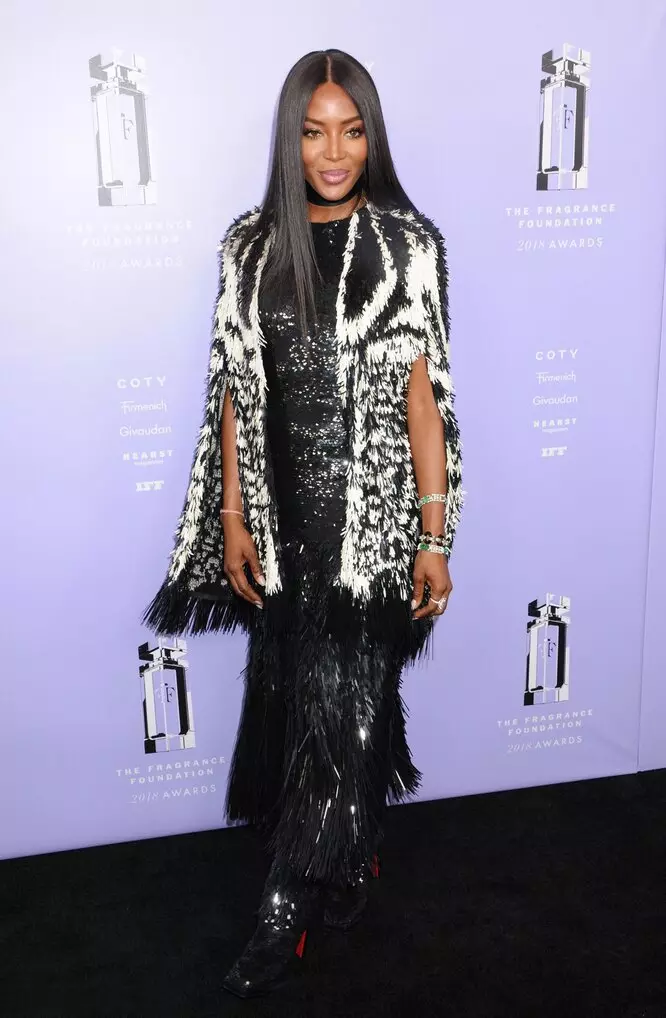 In the Pooh and Feathers: Magnificent Naomi Campbell in a secular evening in New York 49315_2