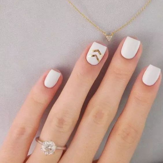 White manicure: 25 incredible ideas for summer 49436_12