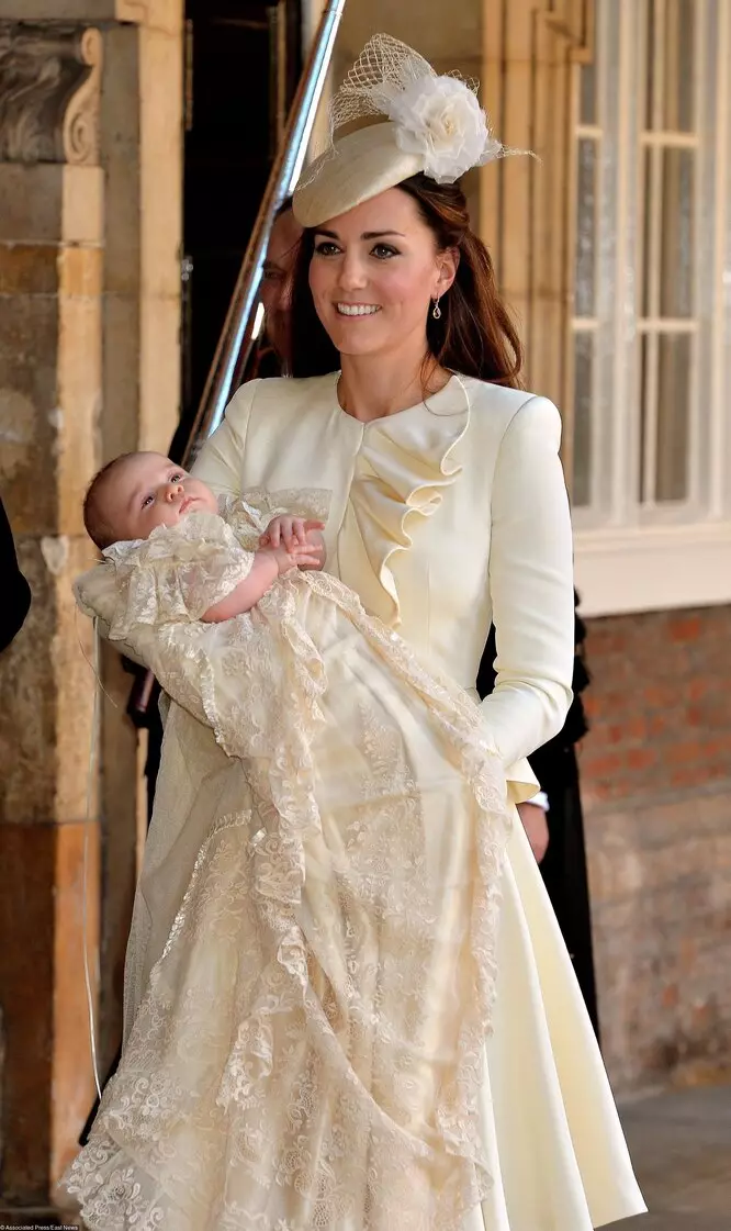 This is love: Kate Middleton and her Dresses Alexander McQueen 50575_9