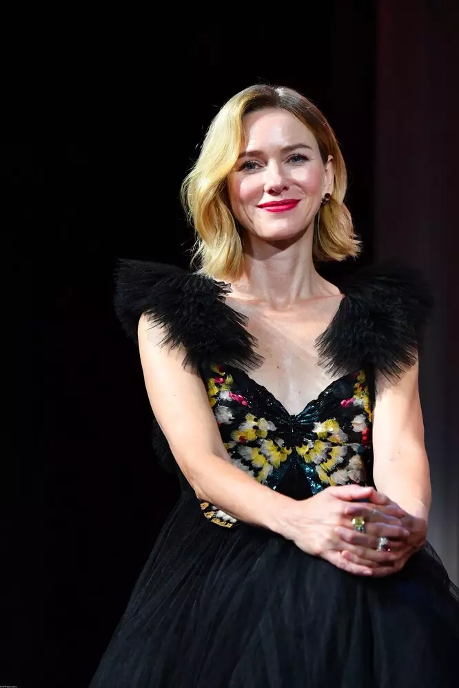 The most stylish: Naomi Watts became the star of the closure of the Venetian Film Festival 51486_1