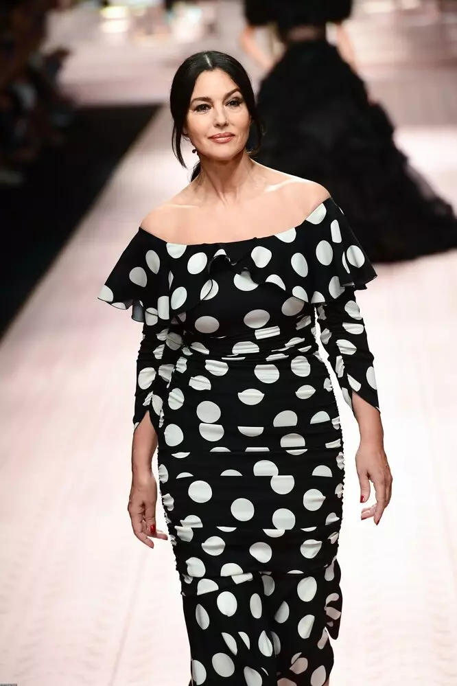 Monica Bellucci eclipsed all at the Dolce & Gabbana show 51855_1