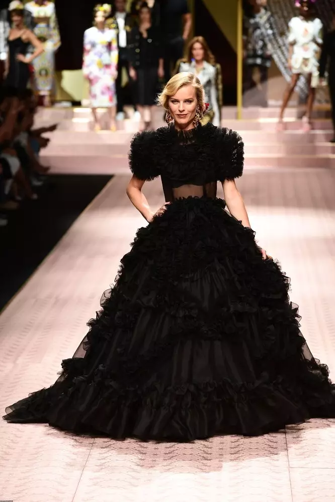 Star Composition: Karl Bruni, Eva Hercigova and others at Dolce & Gabbana 51862_7