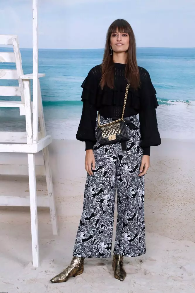 French Chic: Vanesca Paradise, Caroline de Megre and Others at Chanel Show 52103_2