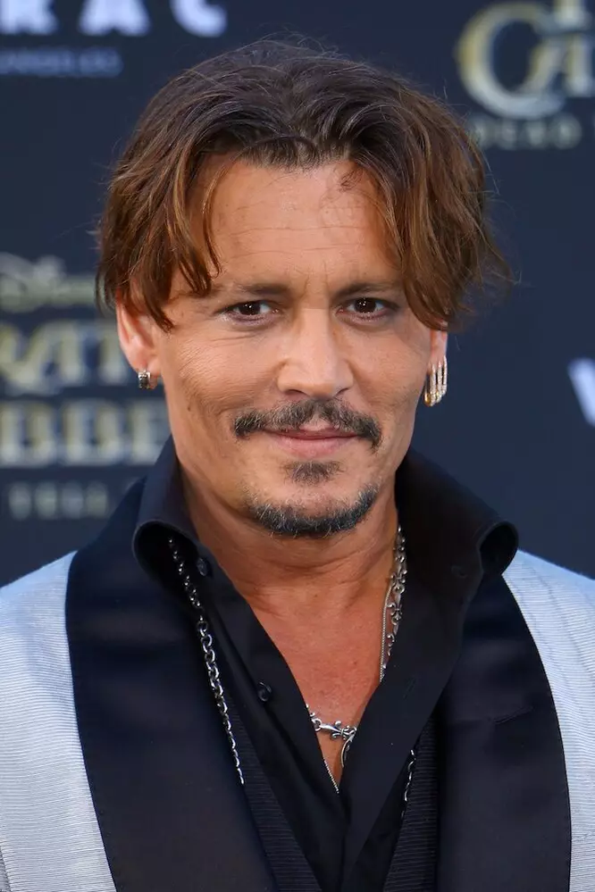 What do cosmetics look Johnny Depp, Cristiano Ronaldo and other men? 52264_1