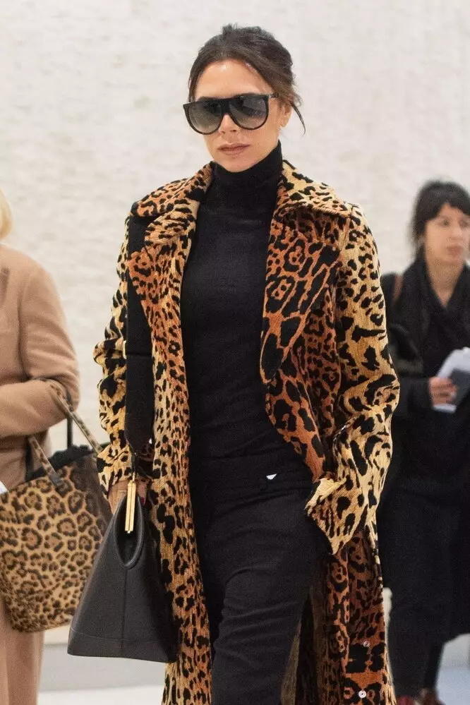 Wild Cat: Victoria Beckham shows how to wear a leopard coat 53569_3