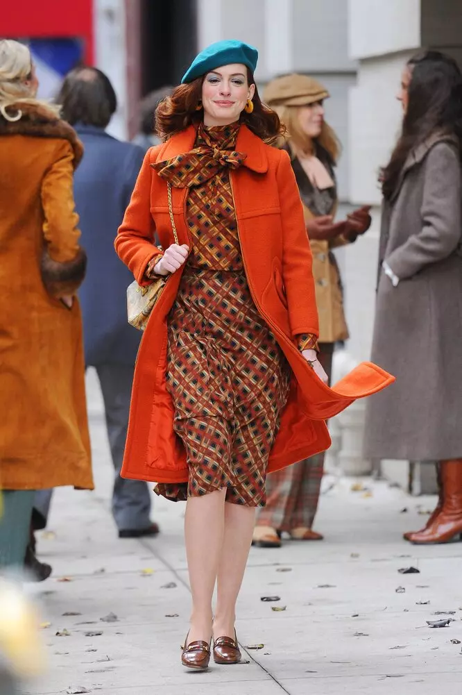 Ideal seventies: Bright images of Ann Hathaway, which you want to repeat 53715_1