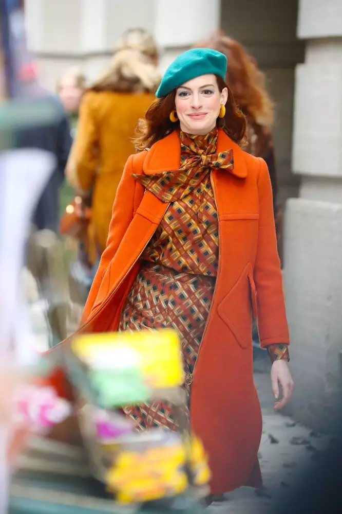 Ideal seventies: Bright images of Ann Hathaway, which you want to repeat 53715_7