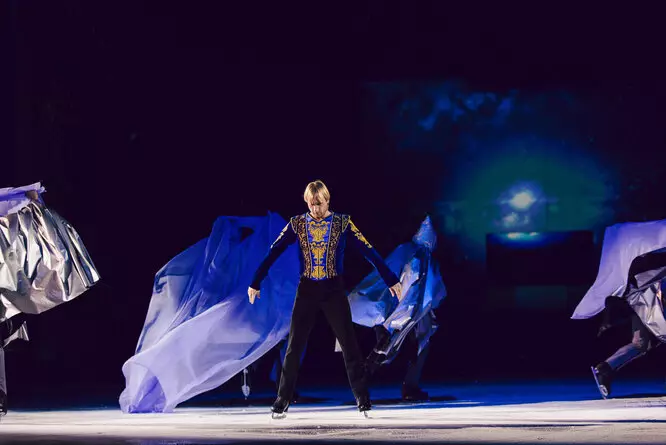 Guests of the premiere of the Swan Lake show Yana Rudkovskaya and Evgenia Plushenko 54152_13