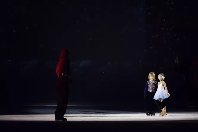 Guests of the premiere of the Swan Lake show Yana Rudkovskaya and Evgenia Plushenko 54152_14