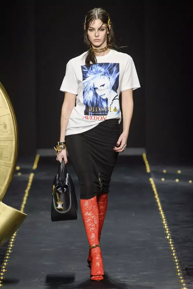 New Versace: Fashion House showed a collection for Millennalev, lovers in grunge 55571_14