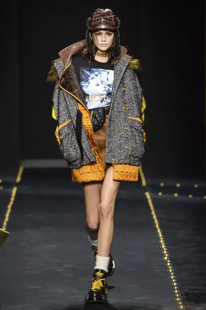 New Versace: Fashion House showed a collection for Millennalev, lovers in grunge 55571_6