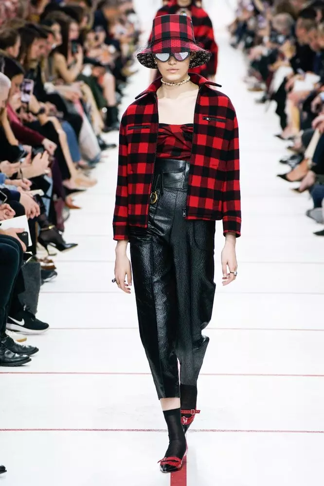 Even more feminism at Dior Winter 2019 55627_22