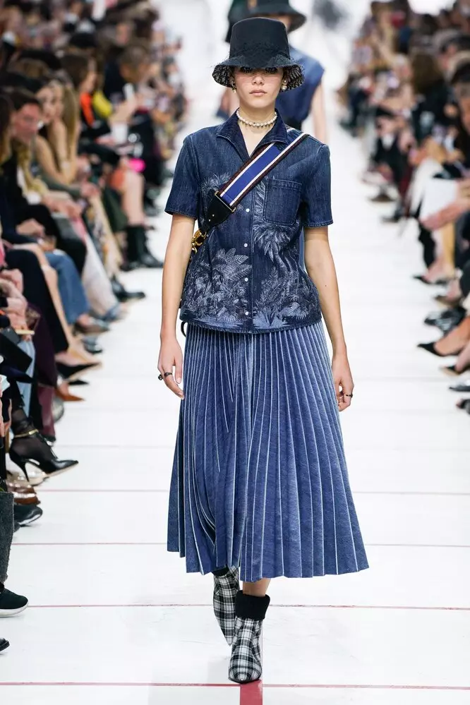 Even more feminism at Dior Winter 2019 55627_40