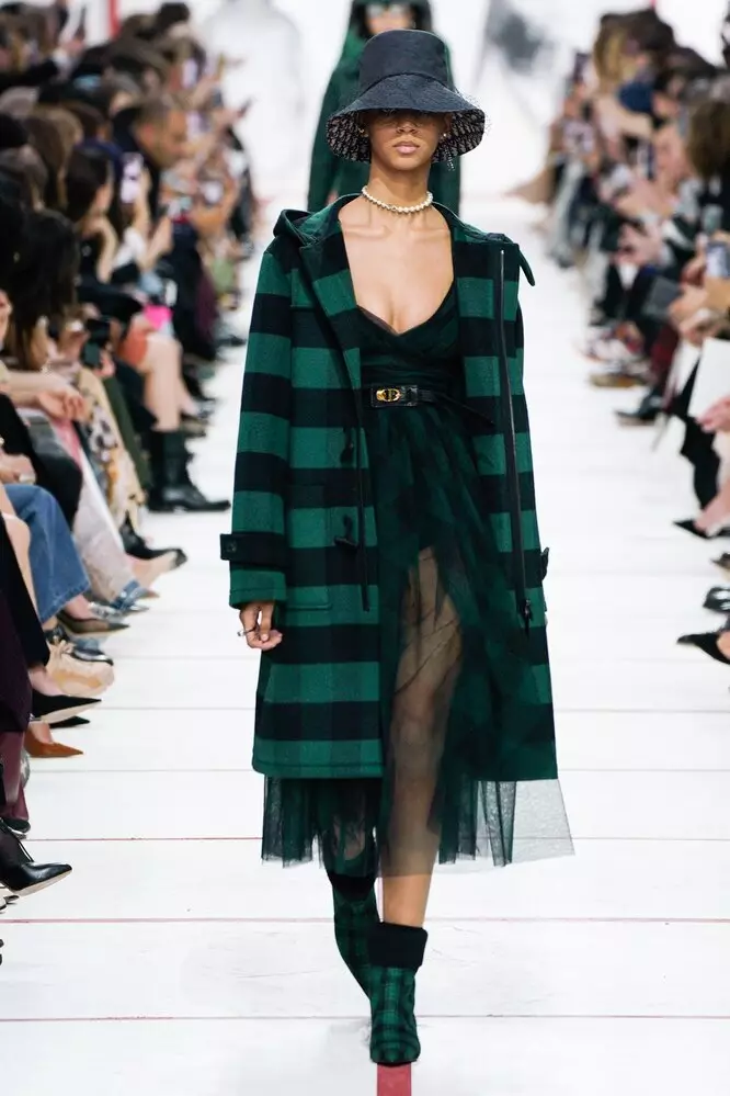 Even more feminism at Dior Winter 2019 55627_50
