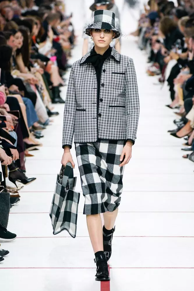 Even more feminism at Dior Winter 2019 55627_58