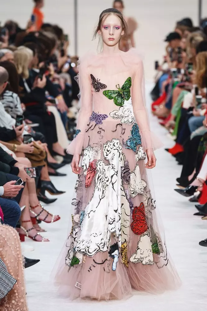 Roses, Cupids and Chains in the Valentino Collection Autumn Winter 2019 55753_51