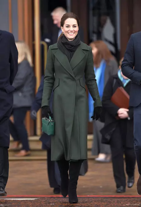 Color coat for spring: lessons of style from Kate Middleton 56058_3