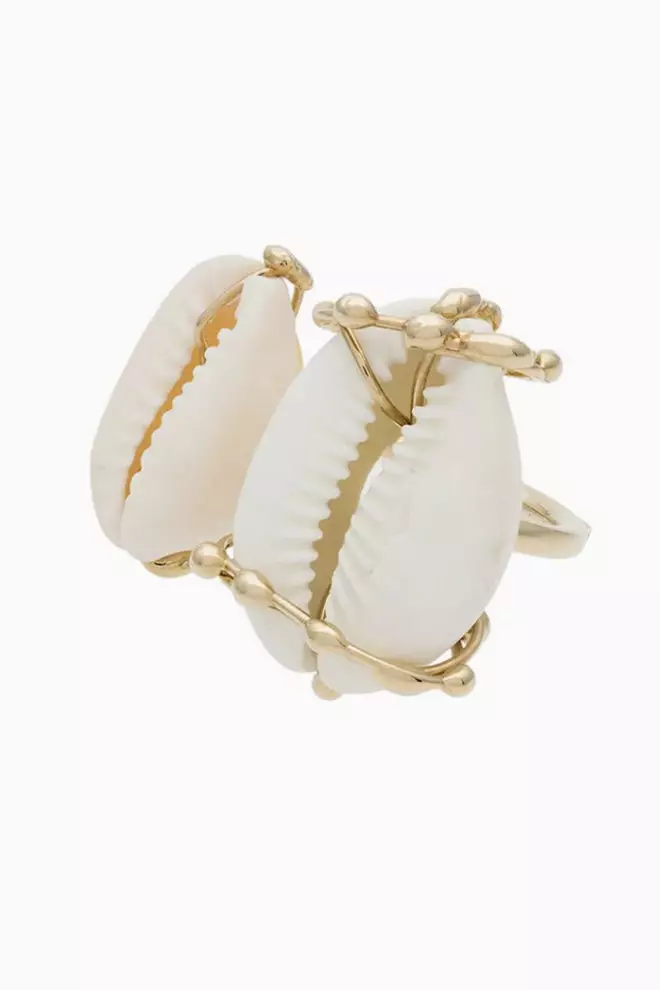 Wind from the sea shown: 10 cool decorations with shells 56584_9