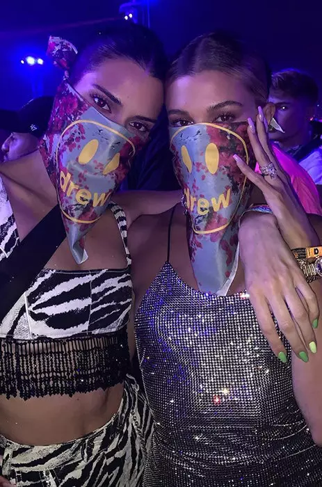 Coachella-2019: The worst and best beauty paintings 57046_17