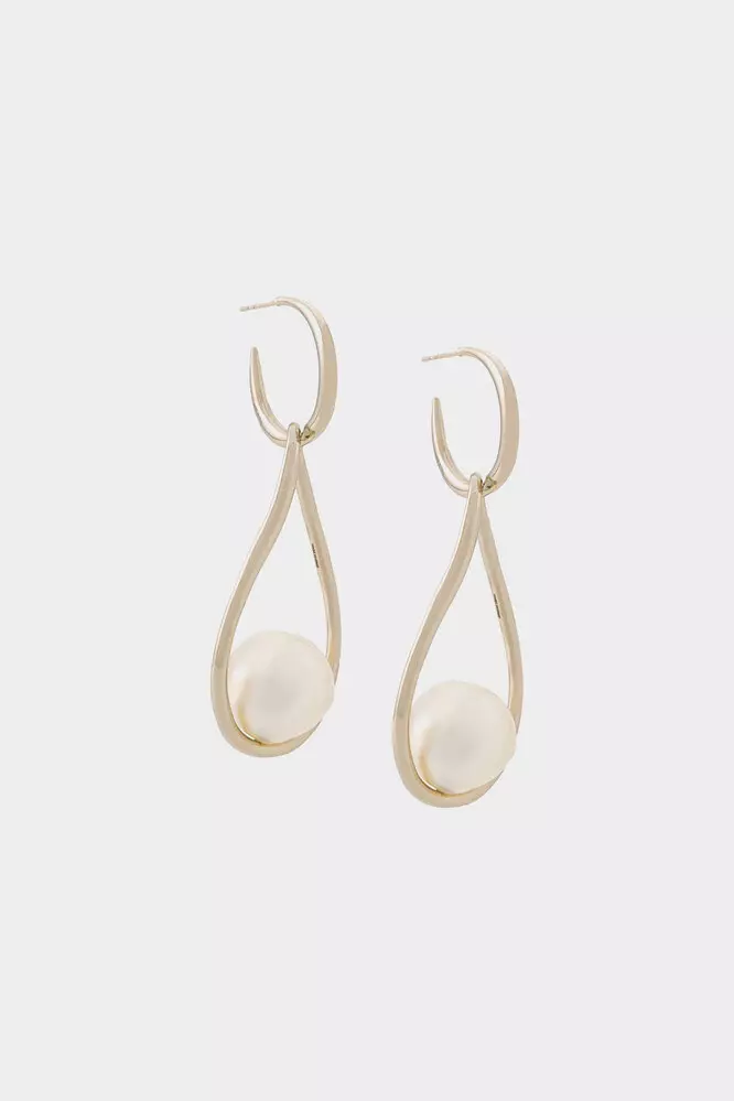 Treasures of the seas: 10 pairs of earrings with pearls for every taste 57119_1