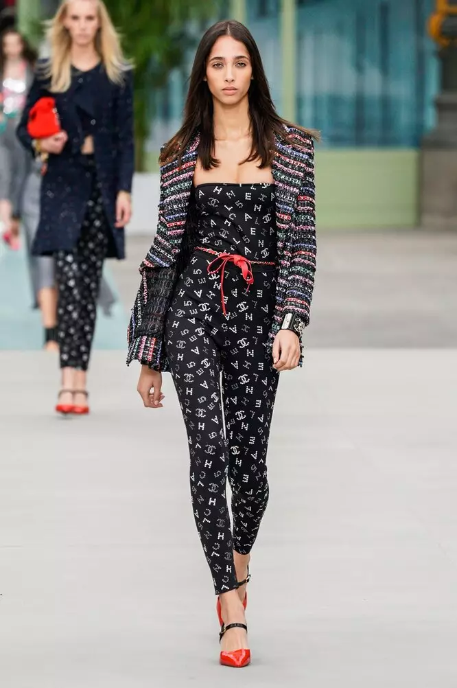 Lady on the way: Chanel Resort 2020 collection 57276_18