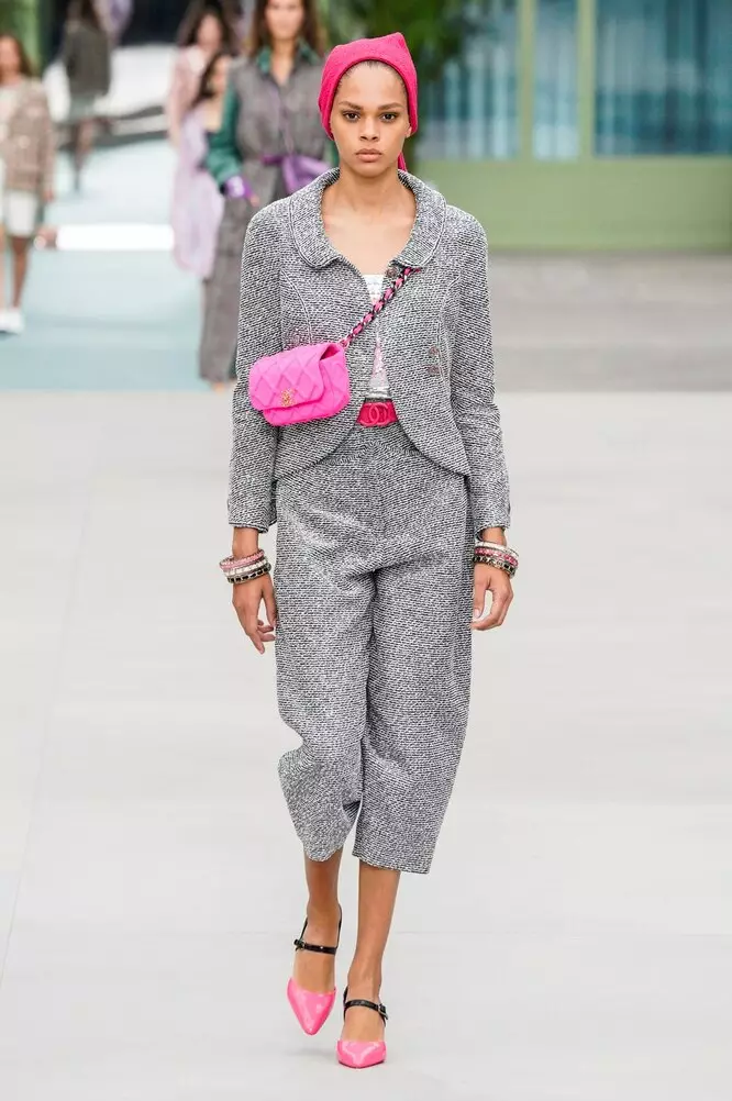 Lady on the way: Chanel Resort 2020 collection 57276_26