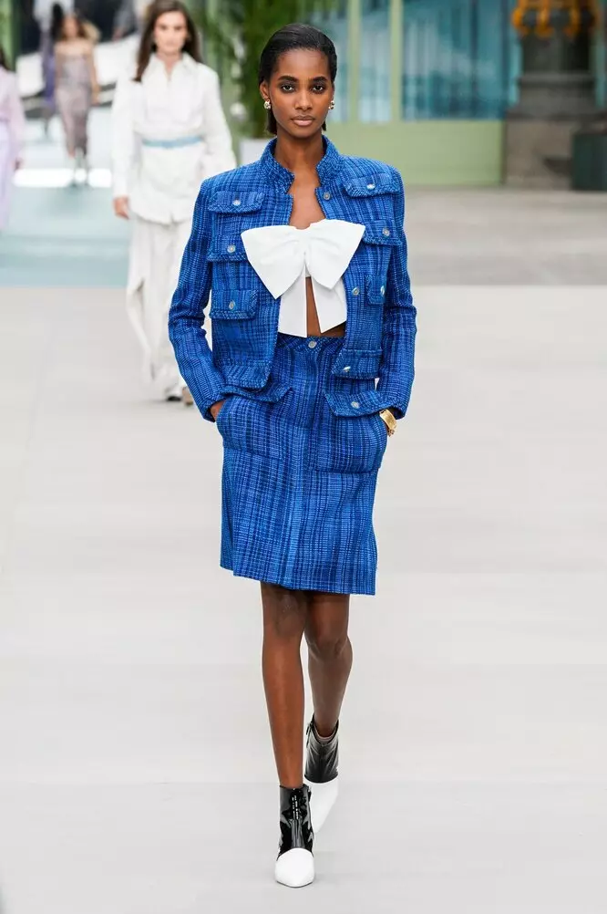 Lady on the way: Chanel Resort 2020 collection 57276_40