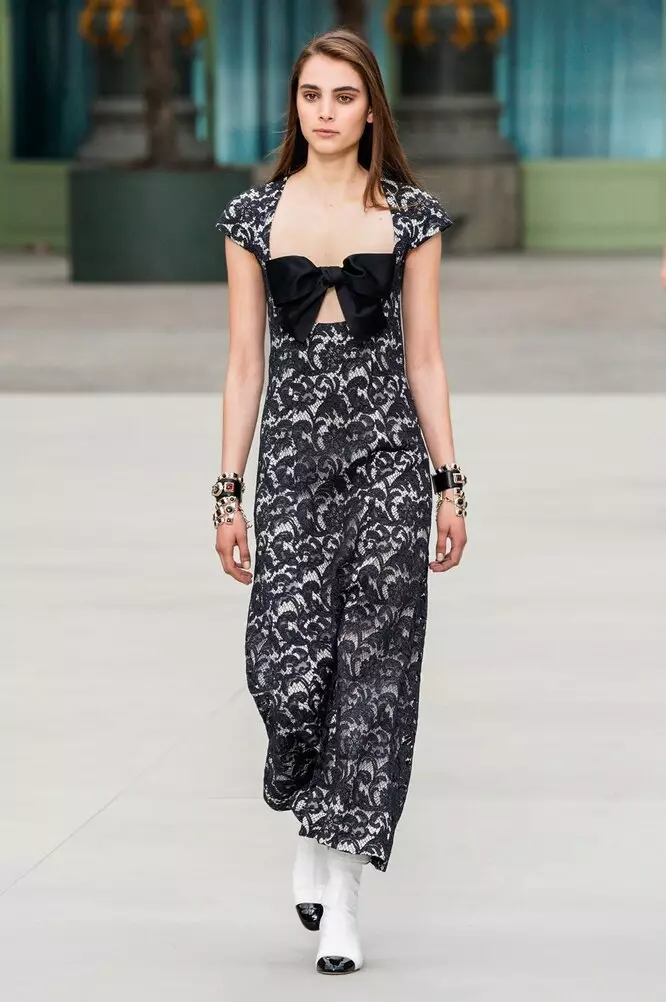 Lady on the way: Chanel Resort 2020 collection 57276_54