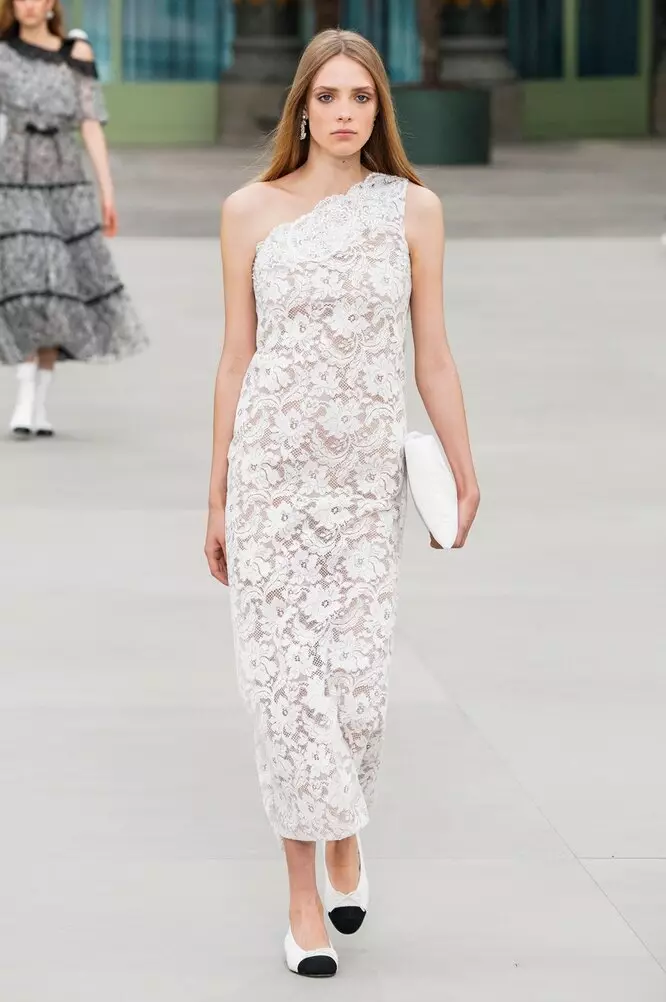 Lady on the way: Chanel Resort 2020 collection 57276_55